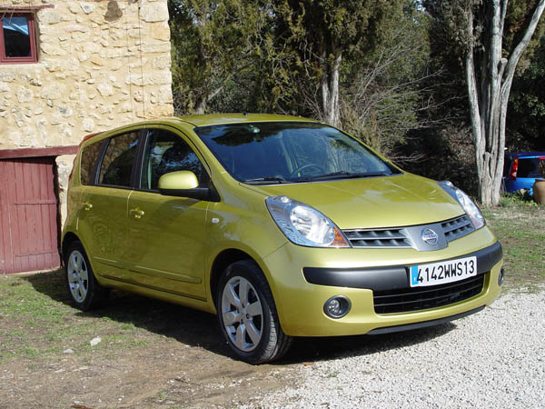Essai Nissan Note 2006 : parfaitement dans le ton