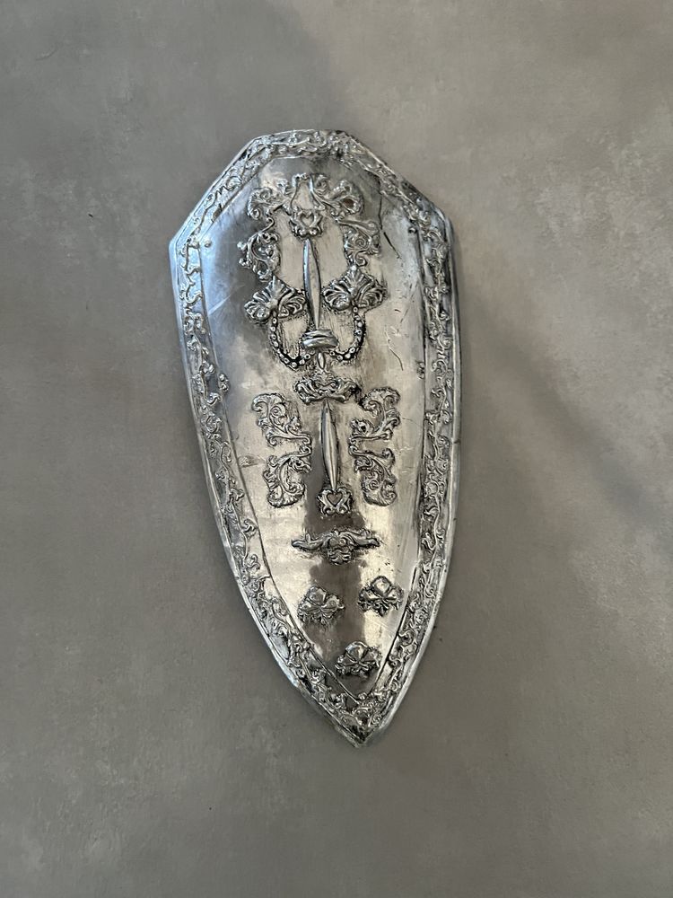 Achetez bouclier couleur occasion, annonce vente à Montpellier (34 ...