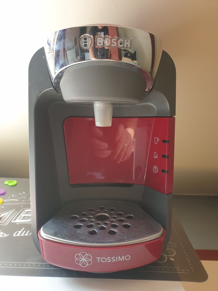 Achetez cafetière tassimo occasion, annonce vente à Fougères (35 ...
