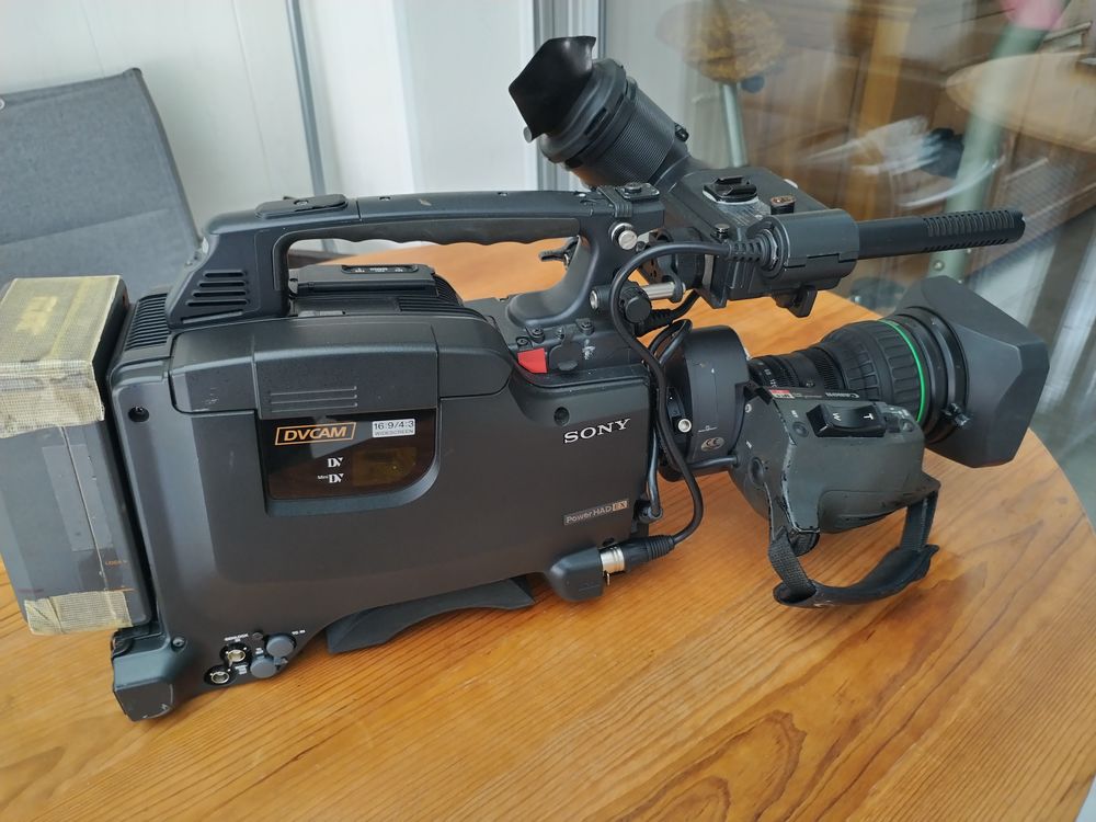 Achetez caméra sony dsr 450 occasion, annonce vente à Le Girouard (85 ...