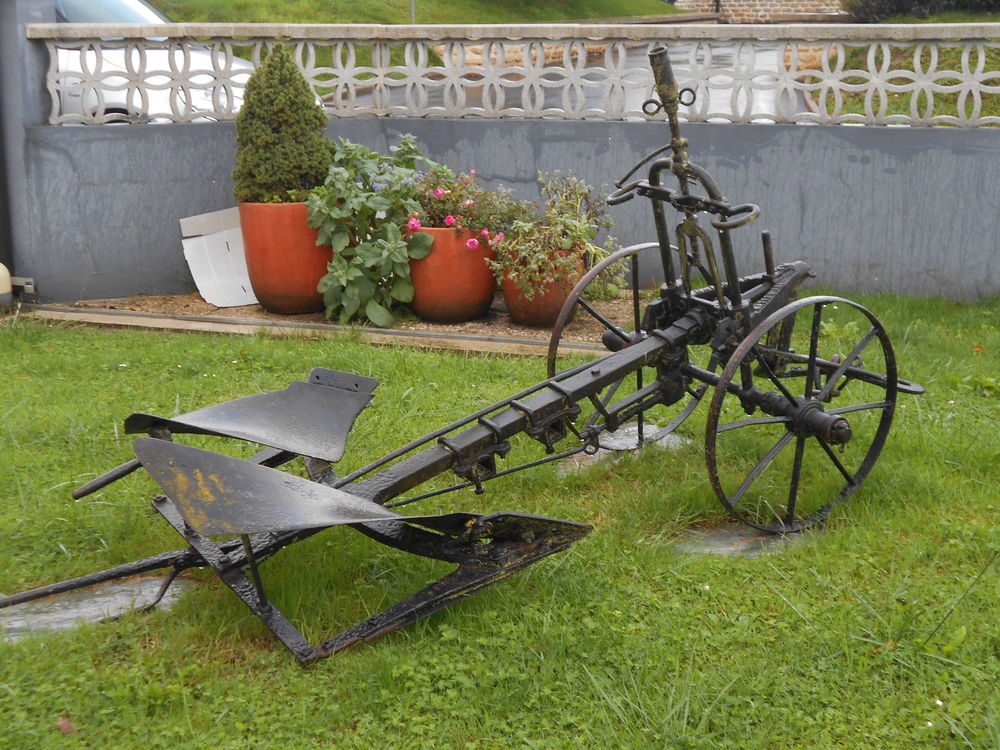 Achetez charrue ancienne occasion, annonce vente à Charleville-Mézières ...