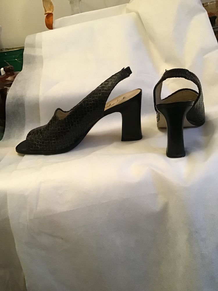 Achetez chaussure en cuir neuf - revente cadeau, annonce vente à Rueil ...