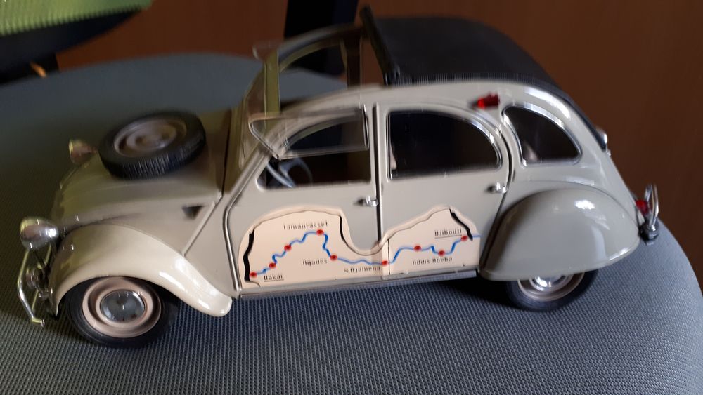 Achetez citroen 2v miniature quasi neuf, annonce vente à Versailles (78 ...