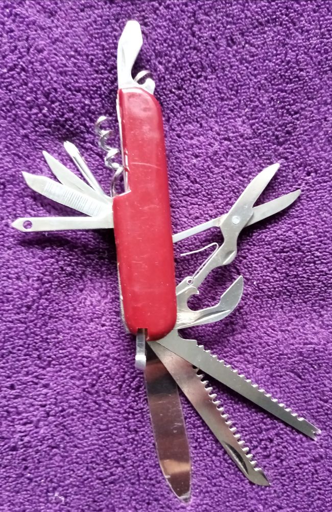 Achetez couteau multi quasi neuf, annonce vente à Rennes (35) WB175516343