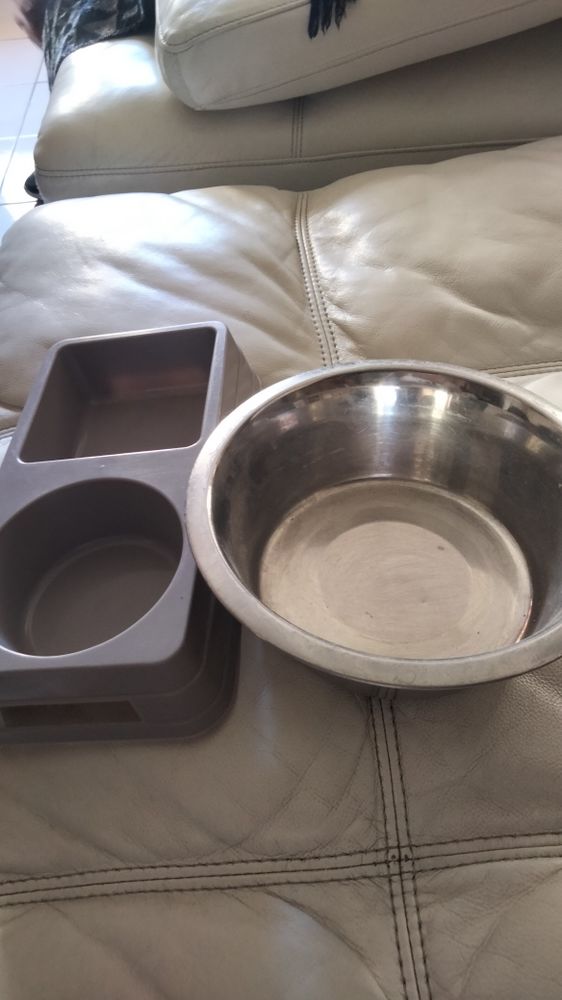 Achetez lot de deux gamelles occasion, annonce vente à Nice (06 ...
