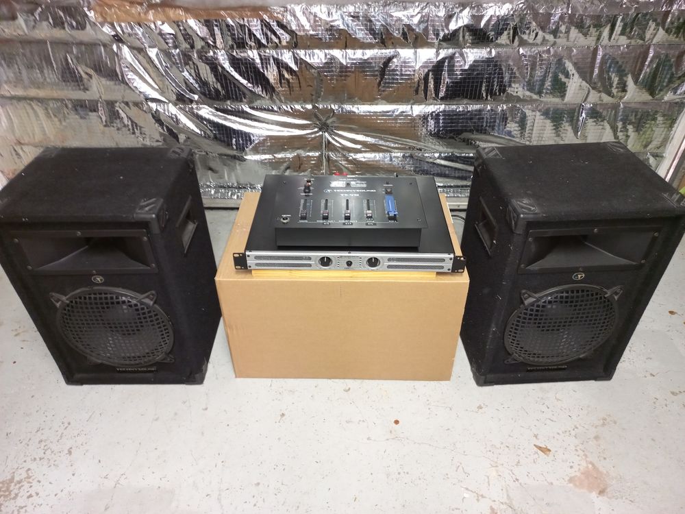 Achetez ensemble sono occasion, annonce vente à Colomiers (31) WB172431240