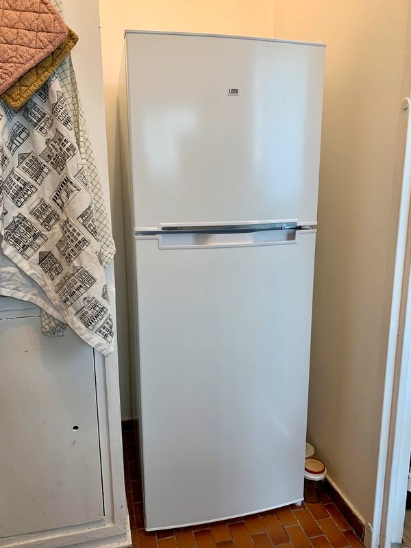 Achetez frigidaire frigo quasi neuf, annonce vente à Paris (75) WB173853194
