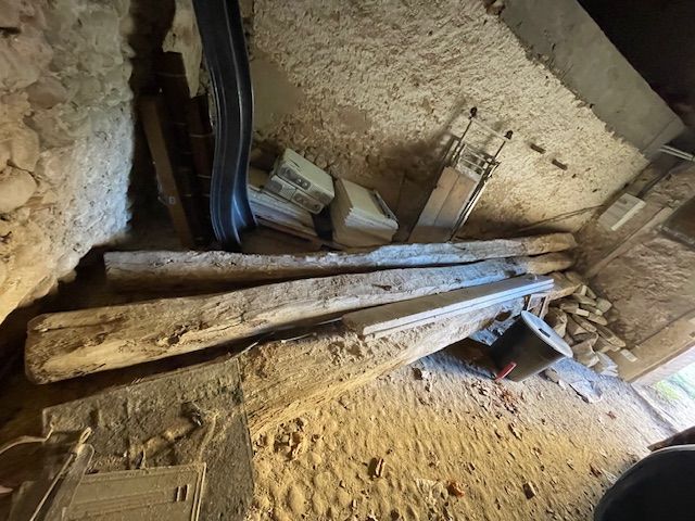Achetez 3 grandes poutres occasion, annonce vente à Riez (04) WB174523587