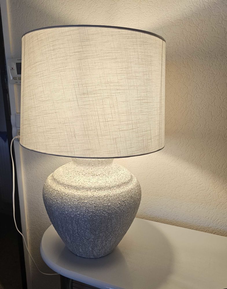 Achetez lampe à poser quasi neuf, annonce vente à Morhange (57) WB177417514
