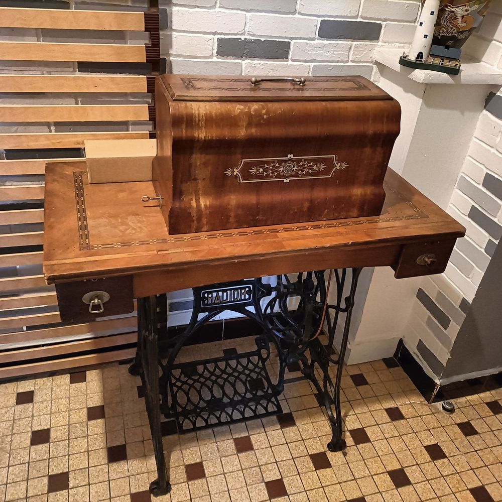 Achetez machine a coudre occasion, annonce vente à Lyon (69) WB171002028