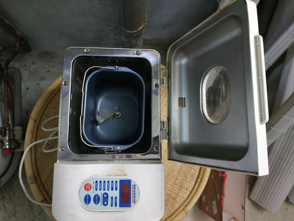 Achetez machine a pain cause occasion, annonce vente à Saint-Vincent-de ...