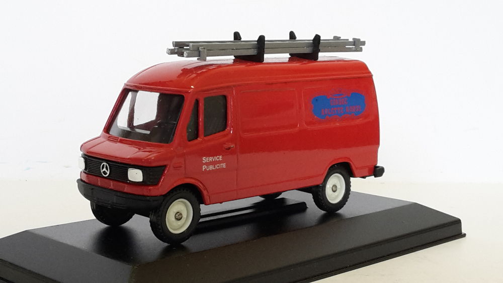 Achetez mercedes 407d quasi neuf, annonce vente à Follainville ...