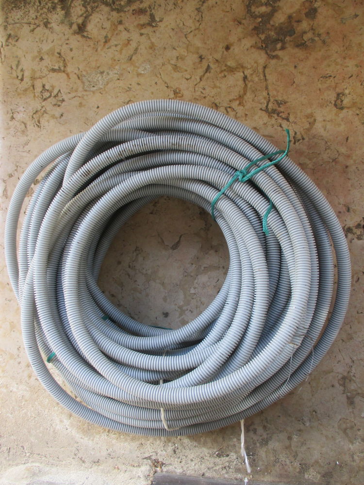 Achetez 50 mètres gaine occasion, annonce vente à Péronnas (01) WB170606093