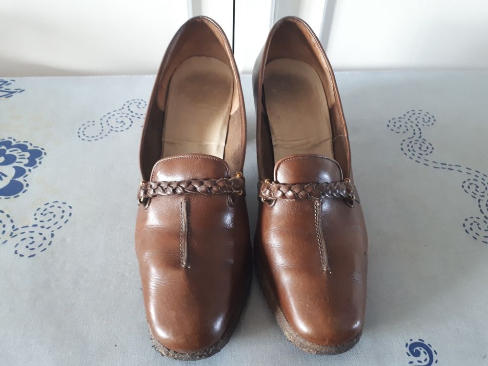 Achetez mocassins camel occasion, annonce vente à Villemomble (93) WB170754343