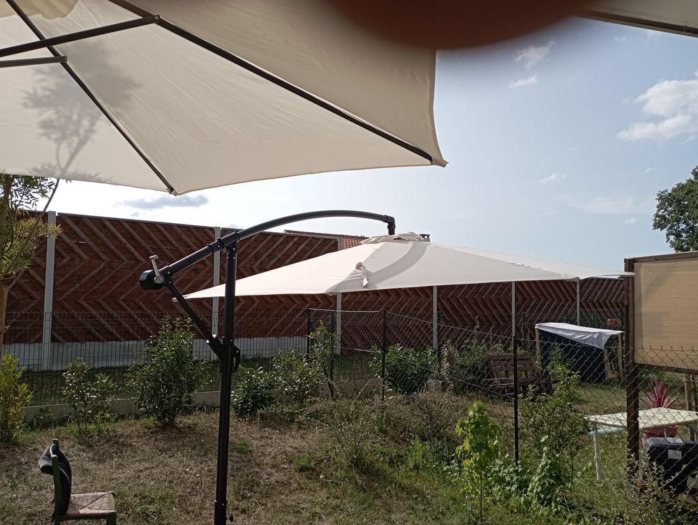 Achetez parasol excentré neuf - revente cadeau, annonce vente à ...