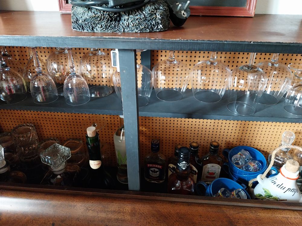 Achetez un piano bar c'est occasion, annonce vente à Volvent (26 ...