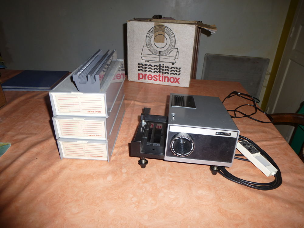 Prestinox Projecteur Diapositives d’occasion