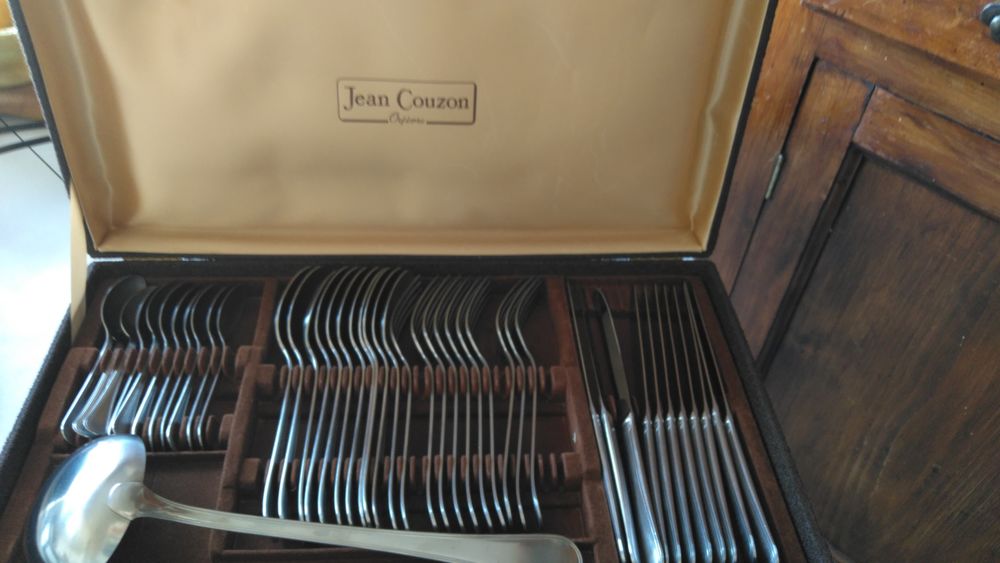 Achetez service de tables neuf - revente cadeau, annonce vente à Lyon ...