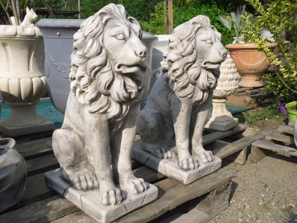 Achetez statue de lion quasi neuf, annonce vente à Boucagnères (32 ...