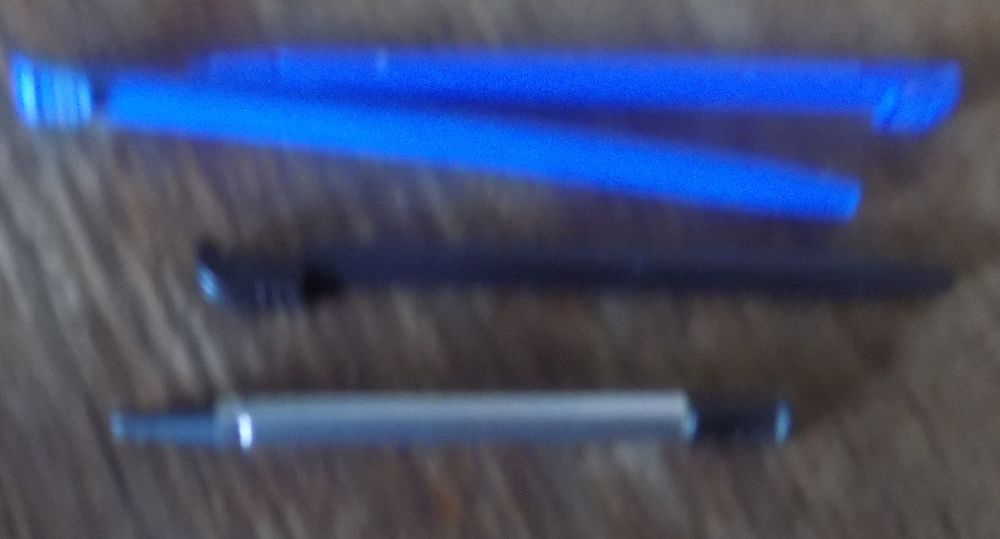 Achetez stylets lot de 4 occasion, annonce vente à La Motte-d'Aveillans ...