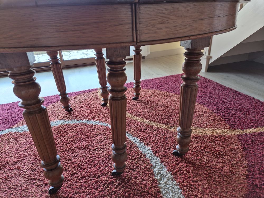 Achetez table ronde en noyer occasion, annonce vente à Saint-Génis-des ...