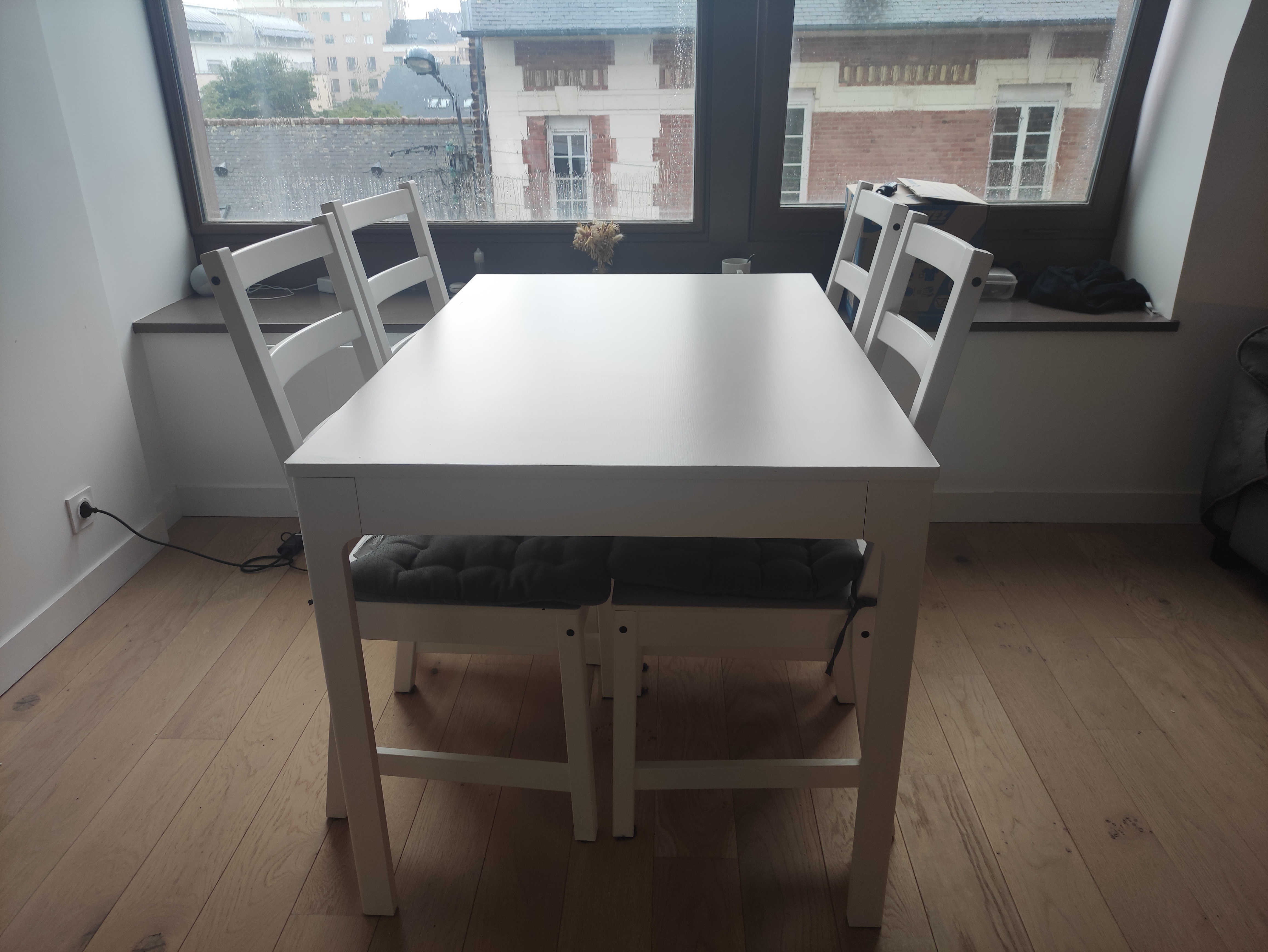 Achetez table un table quasi neuf, annonce vente à Rennes (35) WB173688333