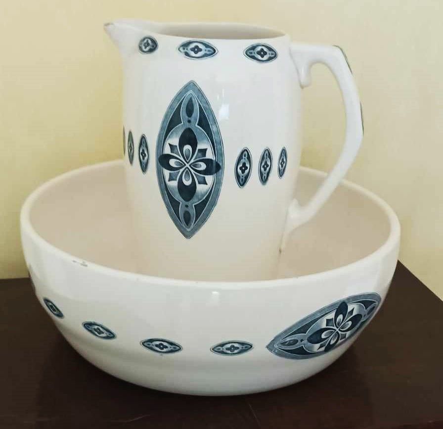Achetez pot à eau et vasque. occasion, annonce vente à Nîmes (30 ...