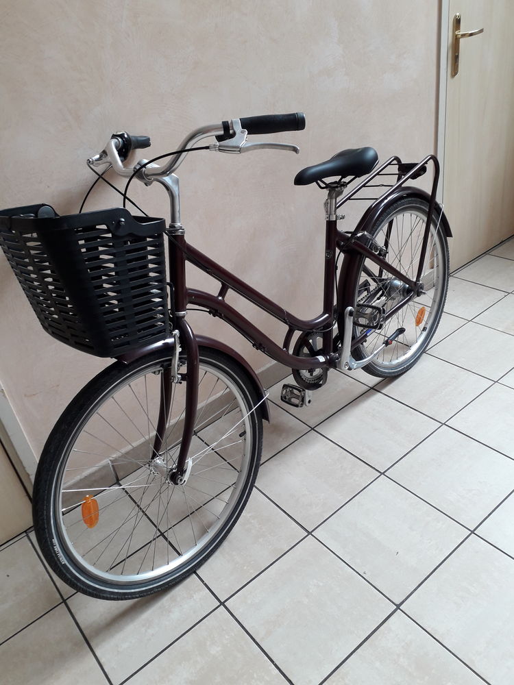 Achetez vélo dame. vélo occasion, annonce vente à Neuville-sur-Saône ...